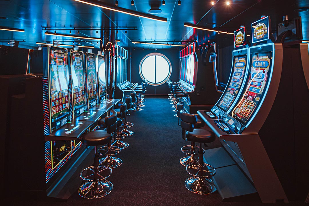 Valiant Lady Cruise Ship Details | Priceline Cruises